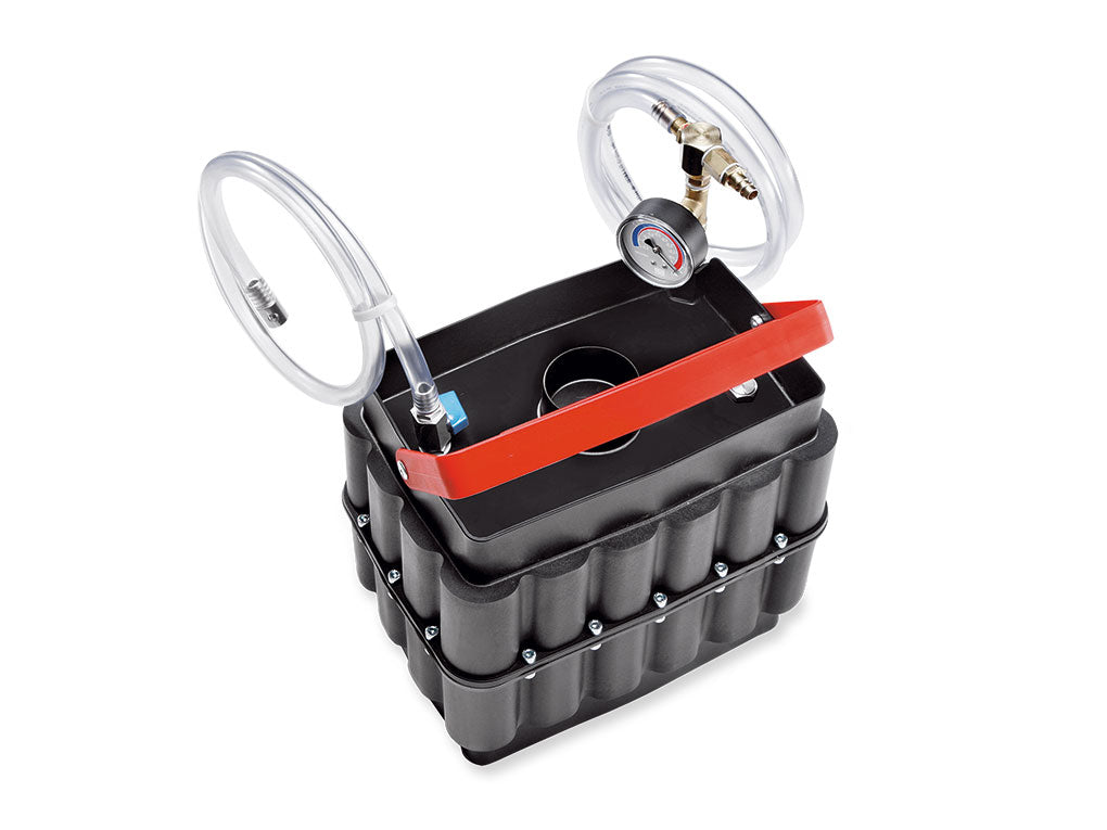 Vacuum box for emptying the SCR tank I Autotestgeräte Leitenberger